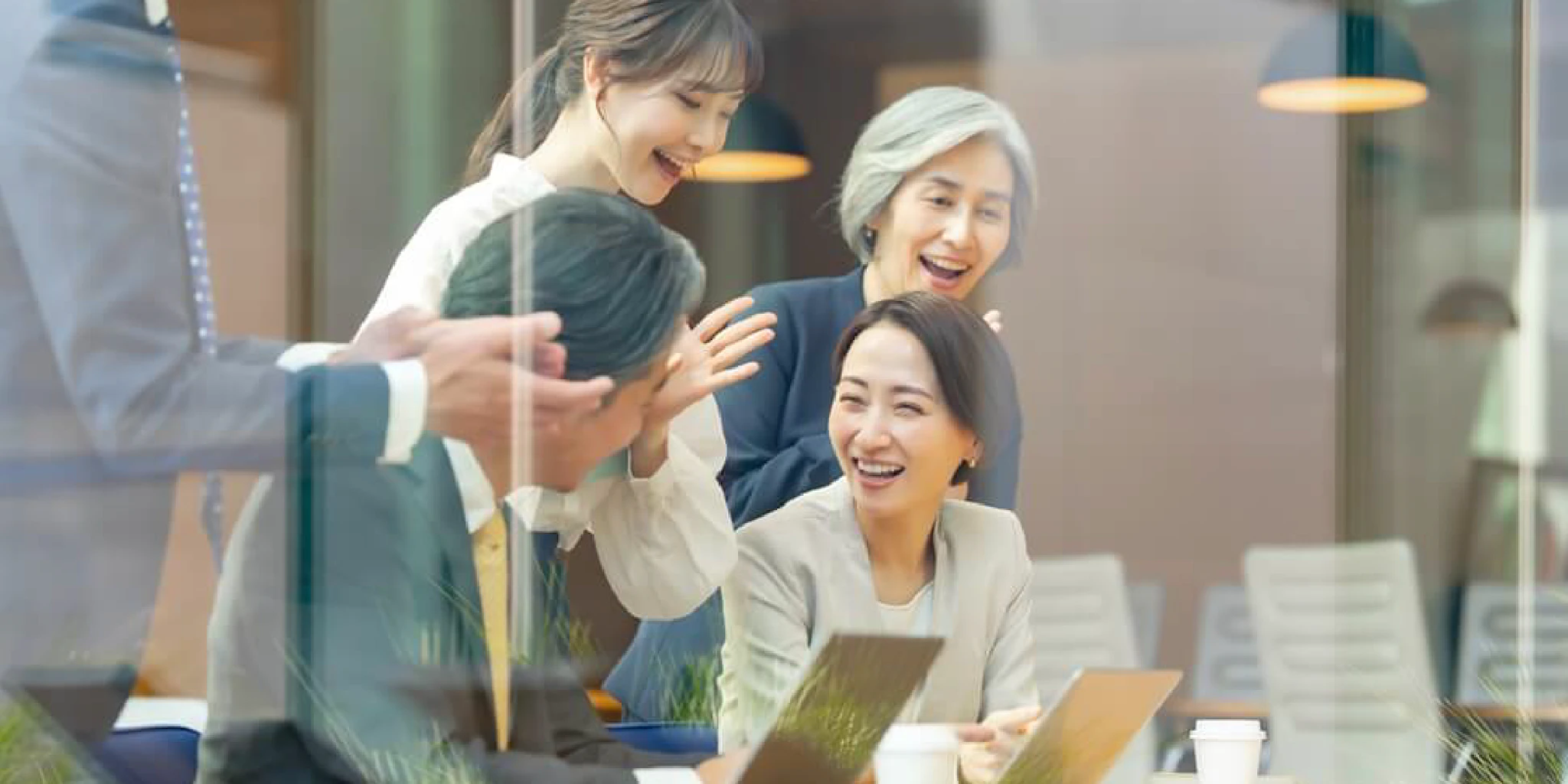 オフィス見学ツアーとは？注目される背景や参加するメリットを解説 ｜コラム｜TOPPAN expace