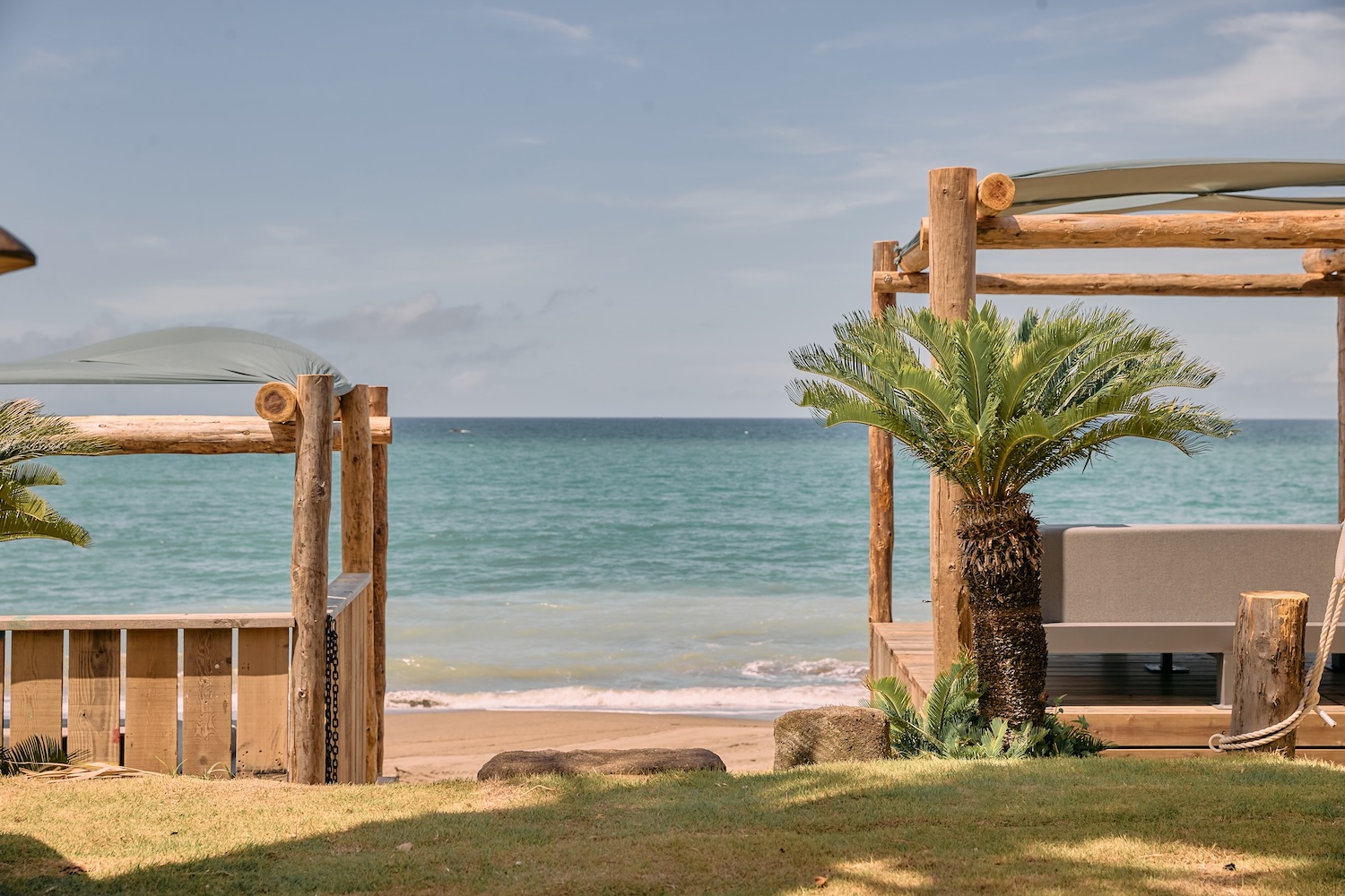 BOTANICAL POOL CLUB によるプライベートビーチクラブ「Motona Beach Club」7/19（土）オープン ...