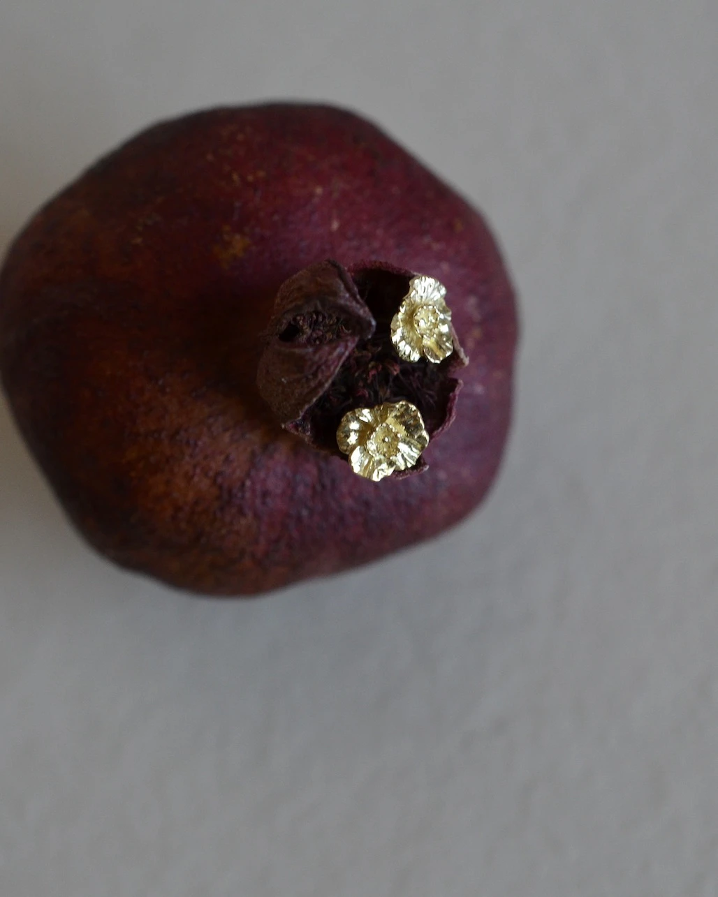 大人のためのピアスカタログ。 | iichi 日々の暮らしを心地よくするハンドメイドやアンティークのマーケットプレイス