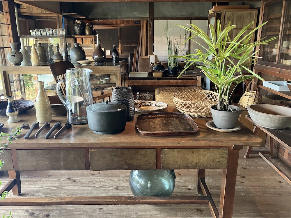 R antiques ー気取らない美しさ。暮らしに馴染む古道具。 | iichi 日々の暮らしを心地よくするハンドメイドやアンティークのマーケットプレイス