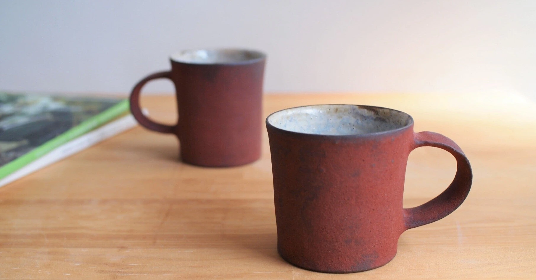 ほっと安らぐマグカップ | iichi 日々の暮らしを心地よくするハンドメイドやアンティークのマーケットプレイス
