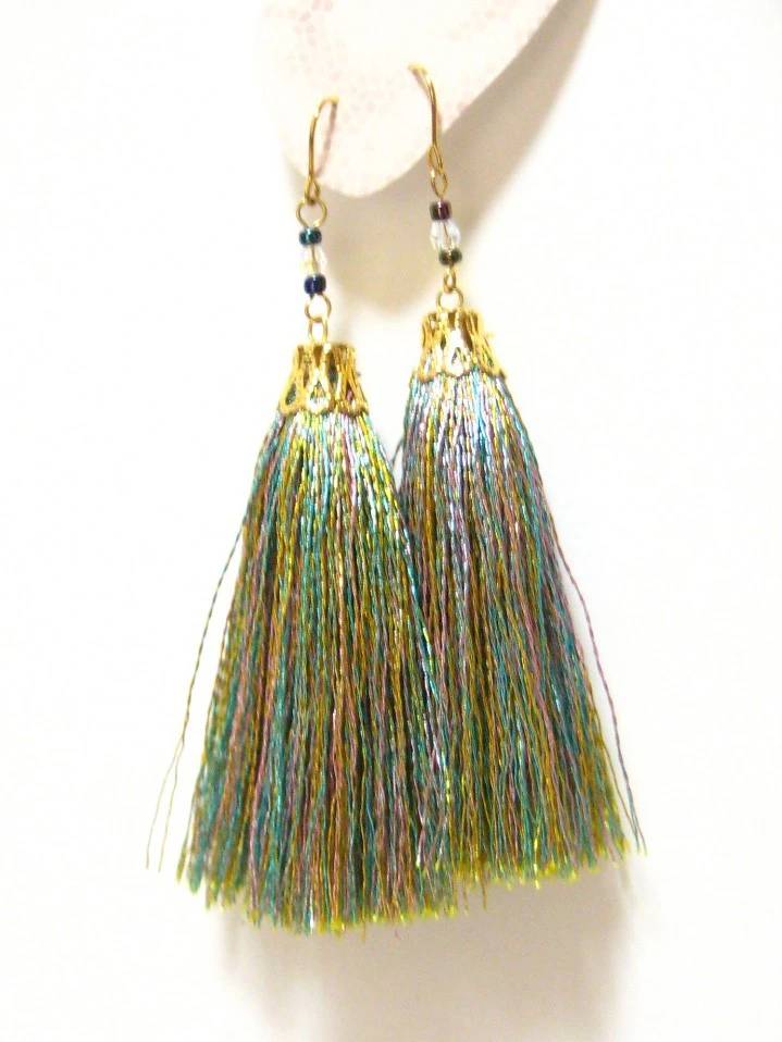 しっとり、つやり。華やか秋色アクセサリー。 | iichi 日々の暮らしを心地よくするハンドメイドやアンティークのマーケットプレイス