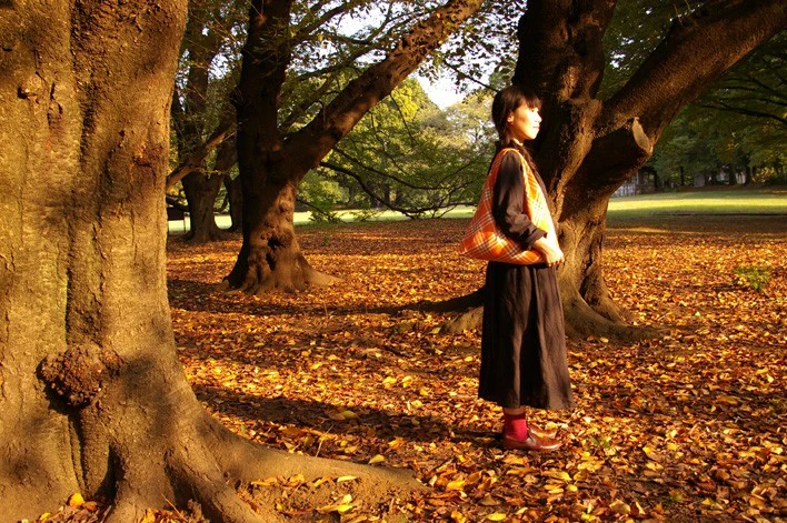 お出かけスタイル。 | iichi 日々の暮らしを心地よくするハンドメイドやアンティークのマーケットプレイス