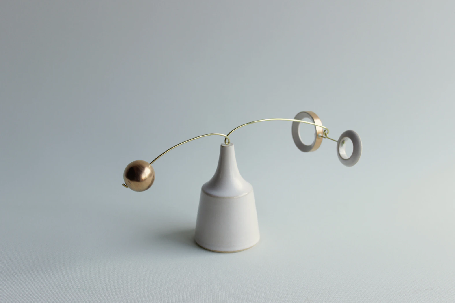 小さなお気に入りのある暮らし | iichi 日々の暮らしを心地よくするハンドメイドやアンティークのマーケットプレイス