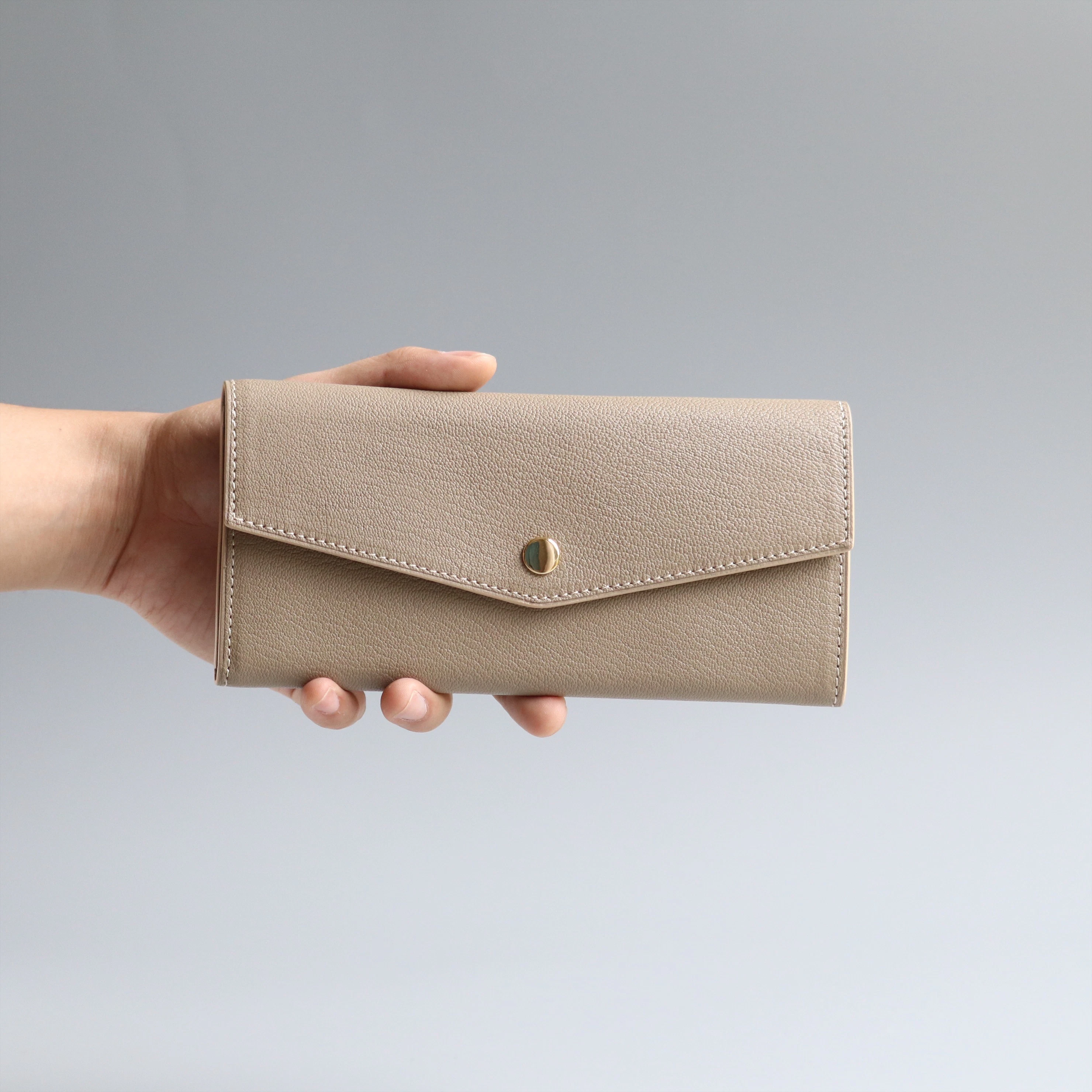 使い続けたい革小物 | iichi 日々の暮らしを心地よくするハンドメイドやアンティークのマーケットプレイス