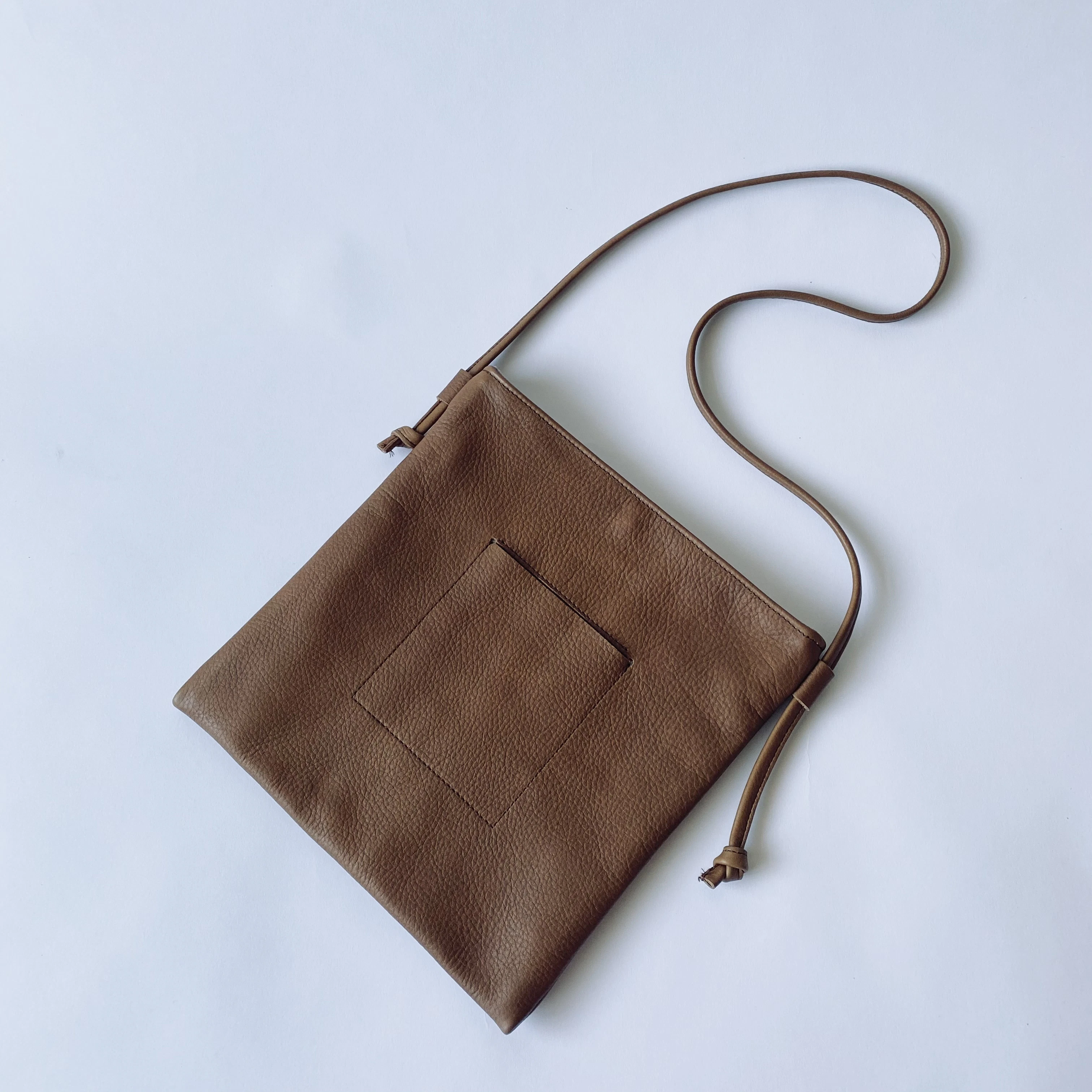 大切に使いたい革小物 | iichi 日々の暮らしを心地よくするハンドメイドやアンティークのマーケットプレイス