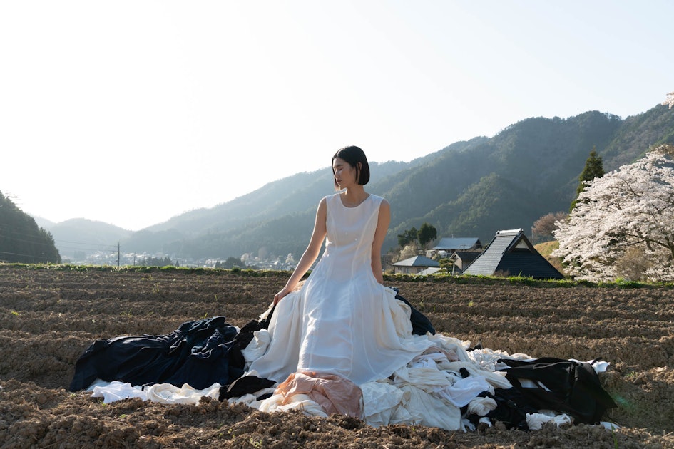 “服を土に還す”サステナブルなウェアブランド「aloof home」の循環プロジェクト | fashion tech news