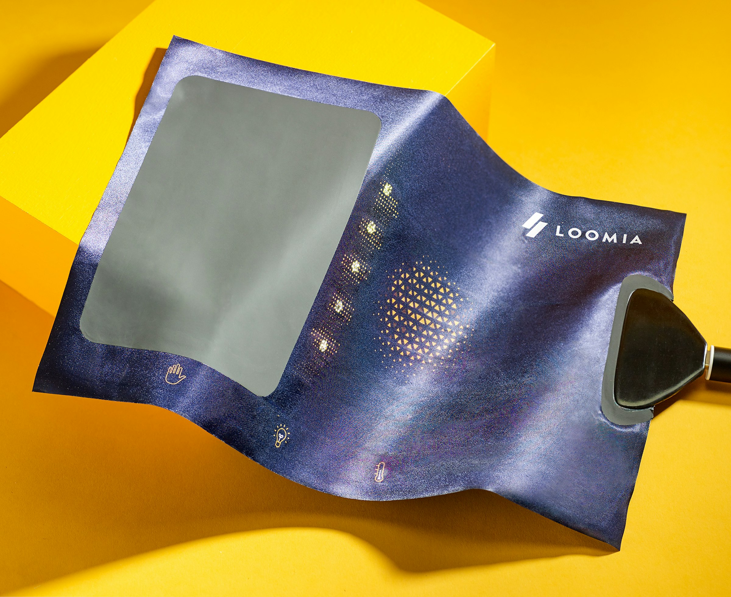 次世代の製品を支える「LOOMIA Electronic Layer」 | Fashion Tech News