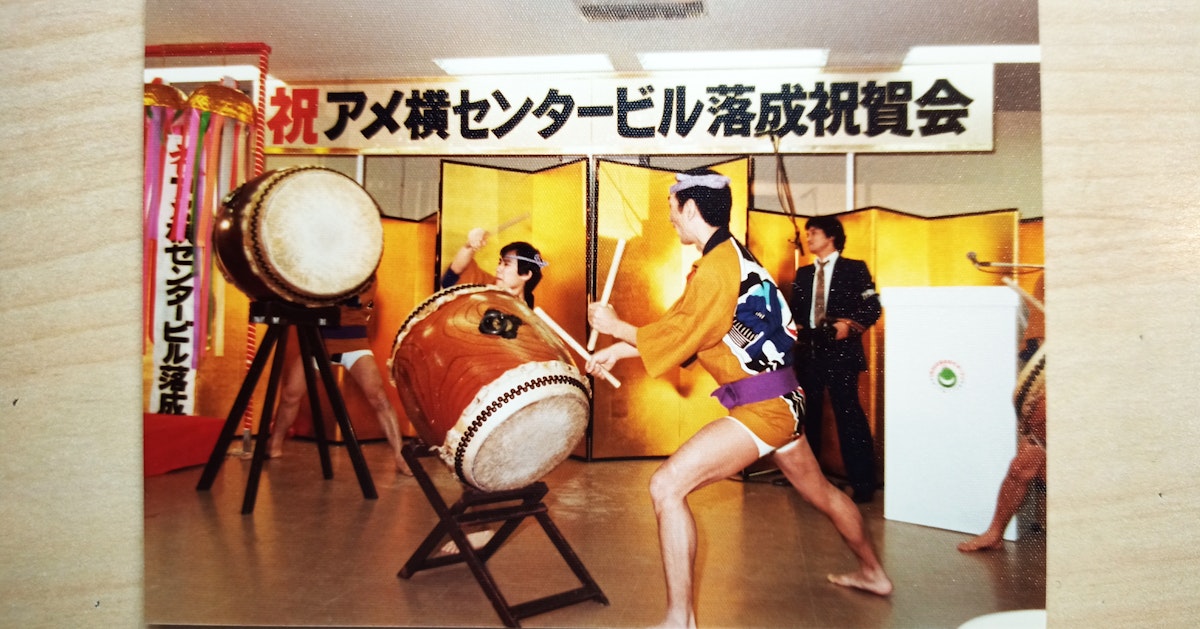 老舗インポートショップ『ハナカワ』に聞いた、夢のアメ横センタービル | fashion tech news