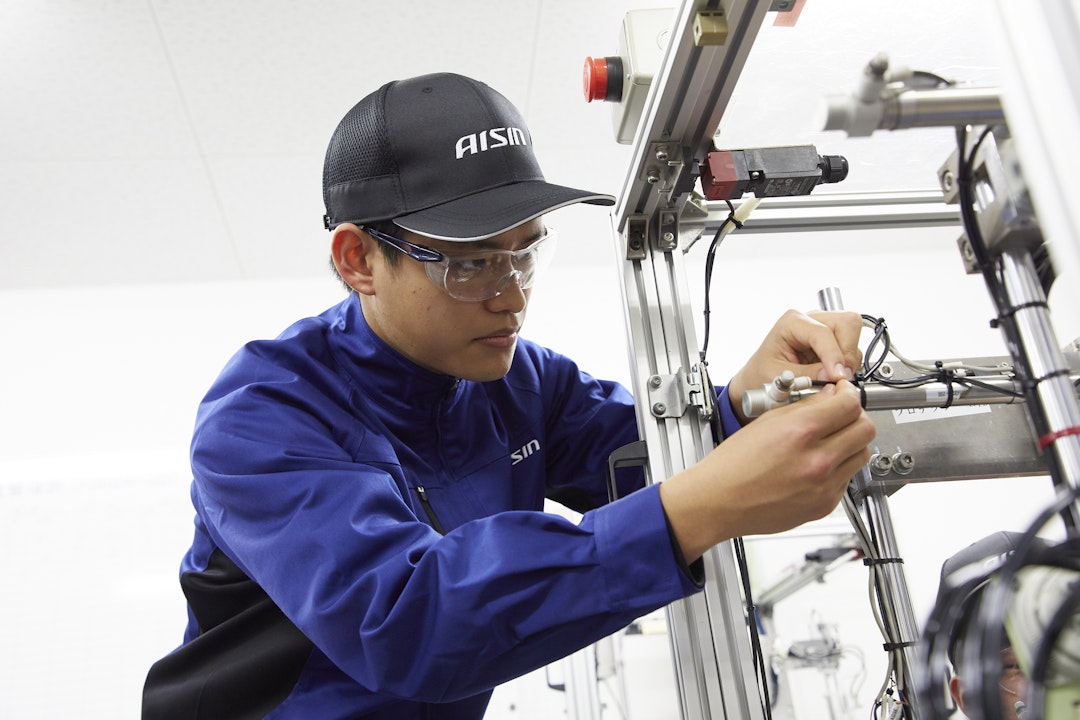 世界レベルを実現する、 次世代リーダーへの道は、ここから始まる。 | AISIN CROSS（アイシンクロス） | 株式会社アイシン 採用サイト