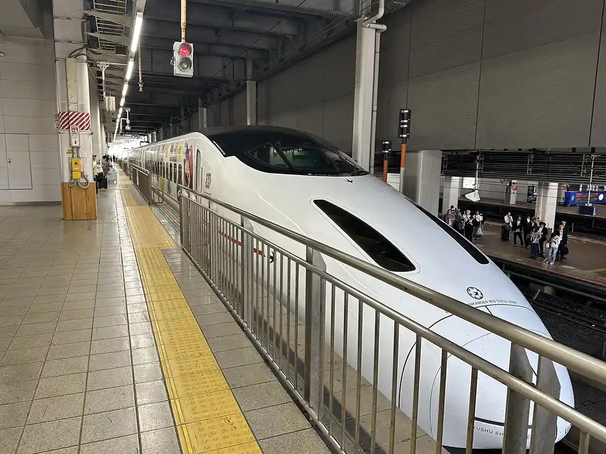 Hakata Station in Fukuoka: Shinkansen, Map, Platforms, Shopping and ...