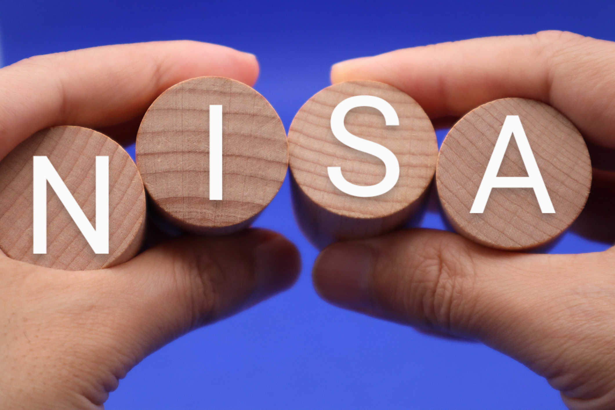 新NISAで利益を得るなら月いくらが理想？金額設定のポイントとシミュレーション｜マネイロメディア｜資産運用とお金の情報サイト