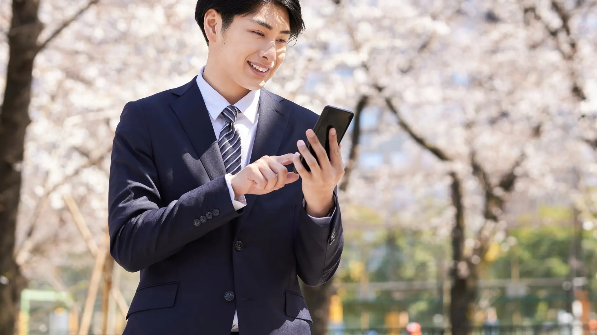 内定者SNSの注意点や目的、事例を押さえ、内定辞退の防止に取り組む | TUNAG(ツナグ)