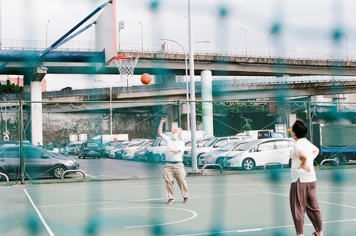 境界と距離を抽象に戻す | 写真家・zawa | ISSUE #18 | cizucu