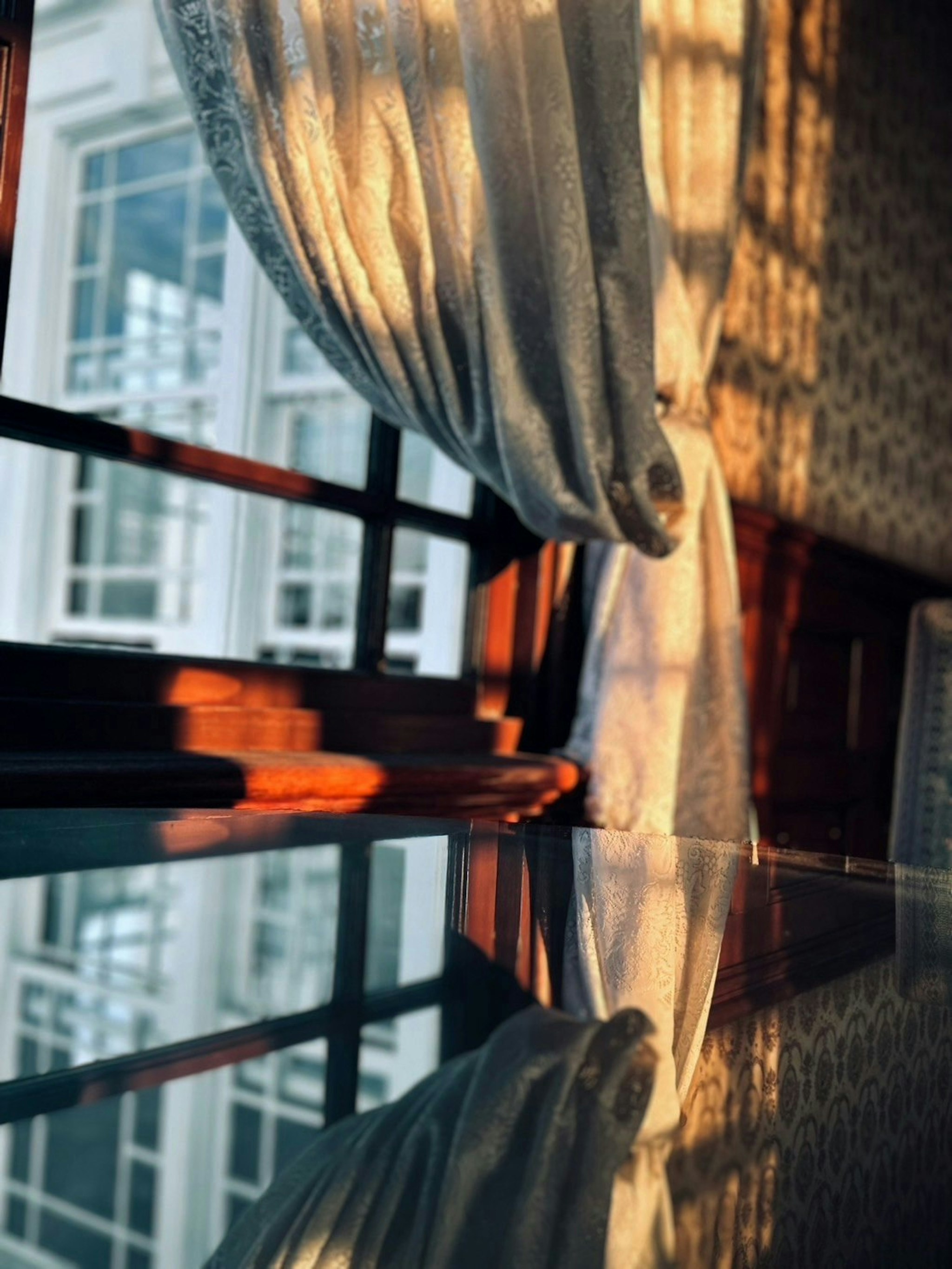 反転世界への扉をひらく、リフレクション写真で紡ぐ幻想的な瞬間 | Knowledge #262 | cizucu