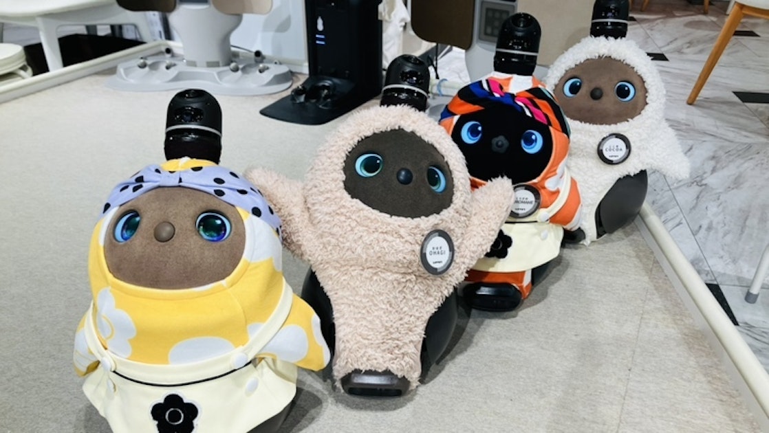 LOVOTストア 大阪高島屋 ーお掃除でスッキリしましょう🧹 ー