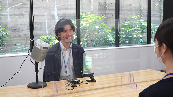 【京都市役所：字幕表示システム導入事例】スマートシティ推進をめざし、聴覚障がいのある市民とのコミュニケーションを円滑化 | 自治体通信Online