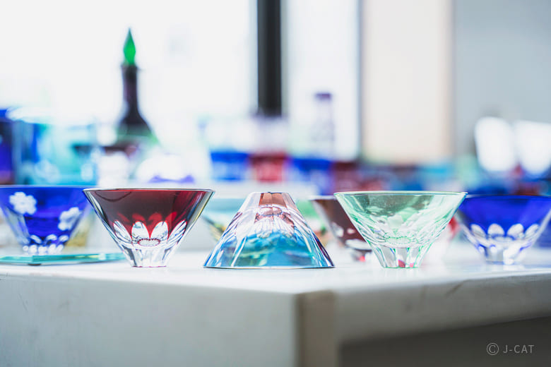 Cut Patterns Into an Edo Glass Matcha Bowl & Experience the Radiance of ...