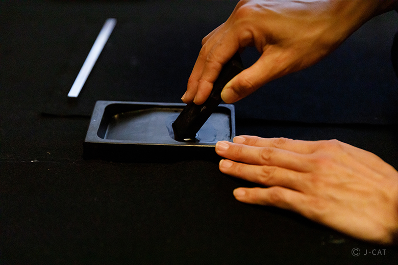 Private Calligraphy Lesson with a Master Calligrapher at a Kamakura ...