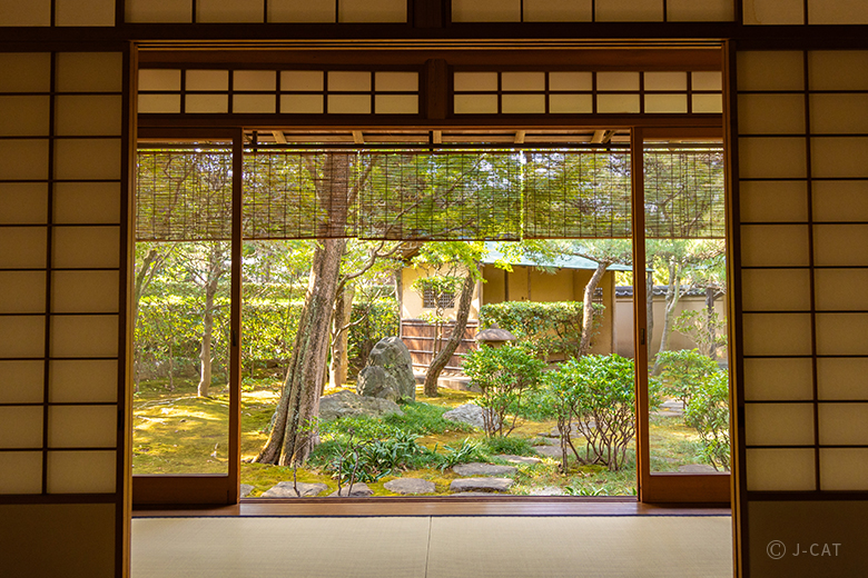 Discover Incense and an Ancient Scent-Matching Game at a Historical Site