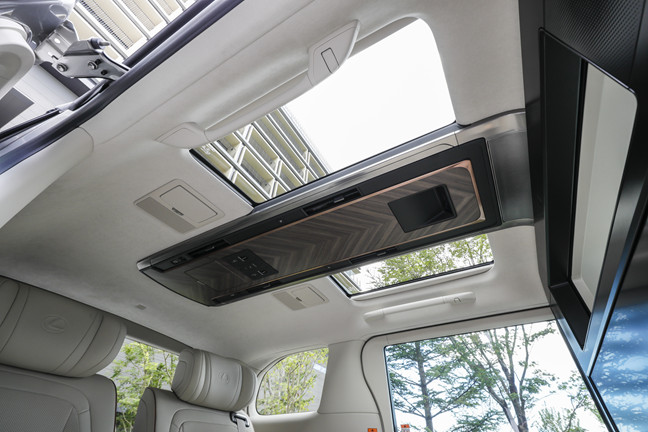 レクサス新型フラッグシップMPV「LM」発売後レビュー！何人乗り？｜KINTO