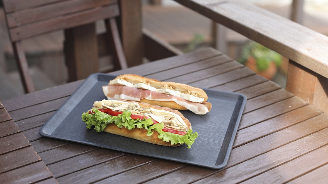 【野比】柘榴（ざくろ）の天然酵母で焼く本格フランスパン。「ザクロ」の大きなサンドウィッチ｜地元良品JOURNEY-三浦半島篇-