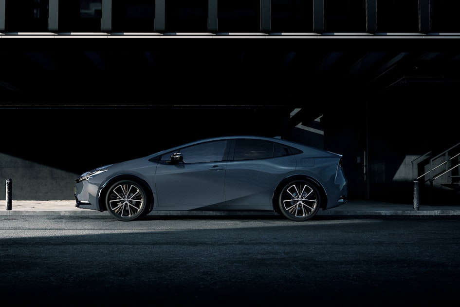 PRIUS カタログ – 日本デザインセンター