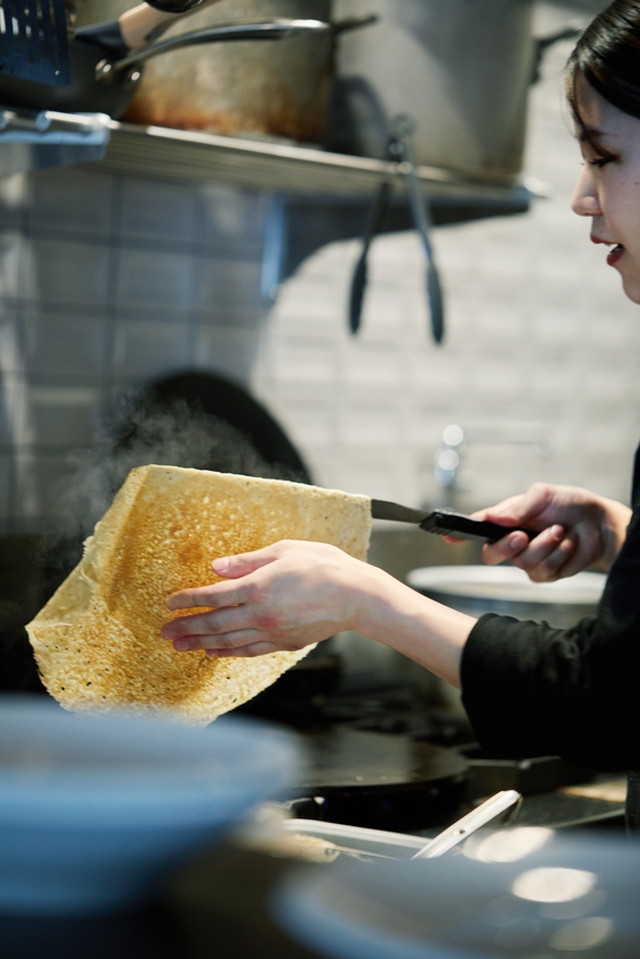 クレープ生地は1枚ずつ、丁寧に焼き上げるのがこだわり