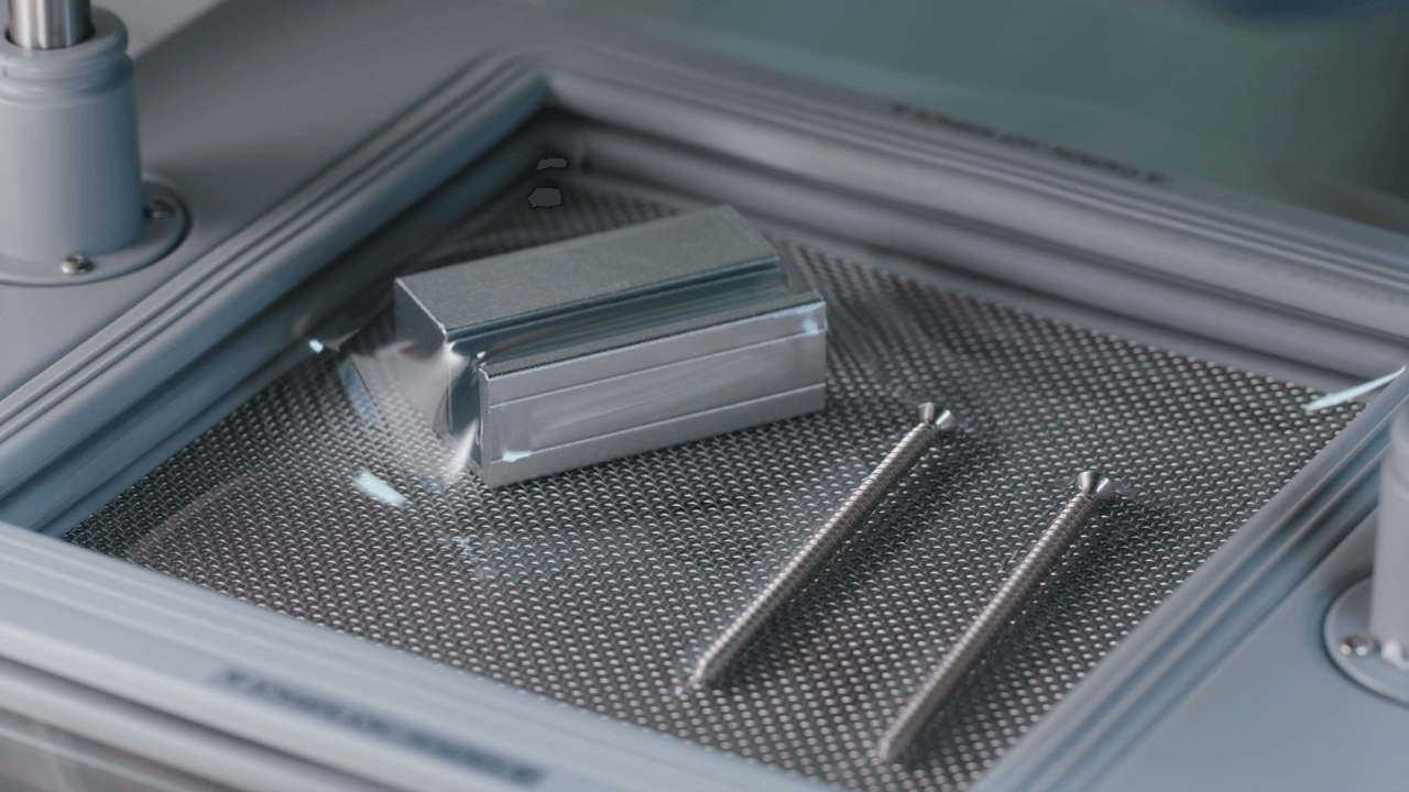 真空成形機とは？基本知識や使用例・メリット＆デメリットを解説 | オンライン展示会プラットフォームevort（エボルト）